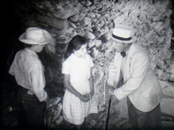 Poly et le Secret des sept Étoiles N°8 (Film 16 mm) | Bd-cine.com