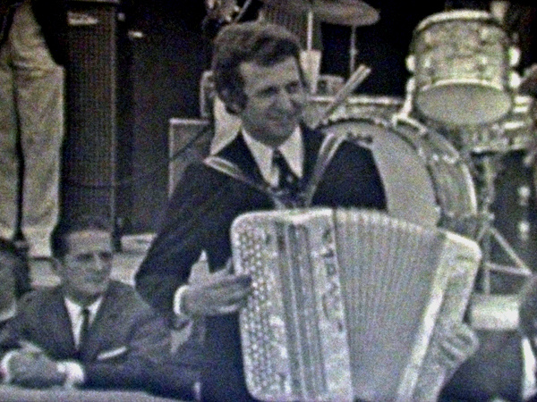 Accords d'Accordéon "Bal à Saint-Denis" (Film 16 mm) | Bd-cine.com