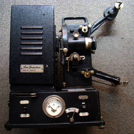 Nizo Projektor Type H 9.5mm (Collection) | Bd-cine.com