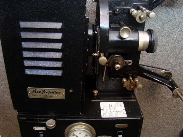 Nizo Projektor Type H 9.5mm (Collection) | Bd-cine.com